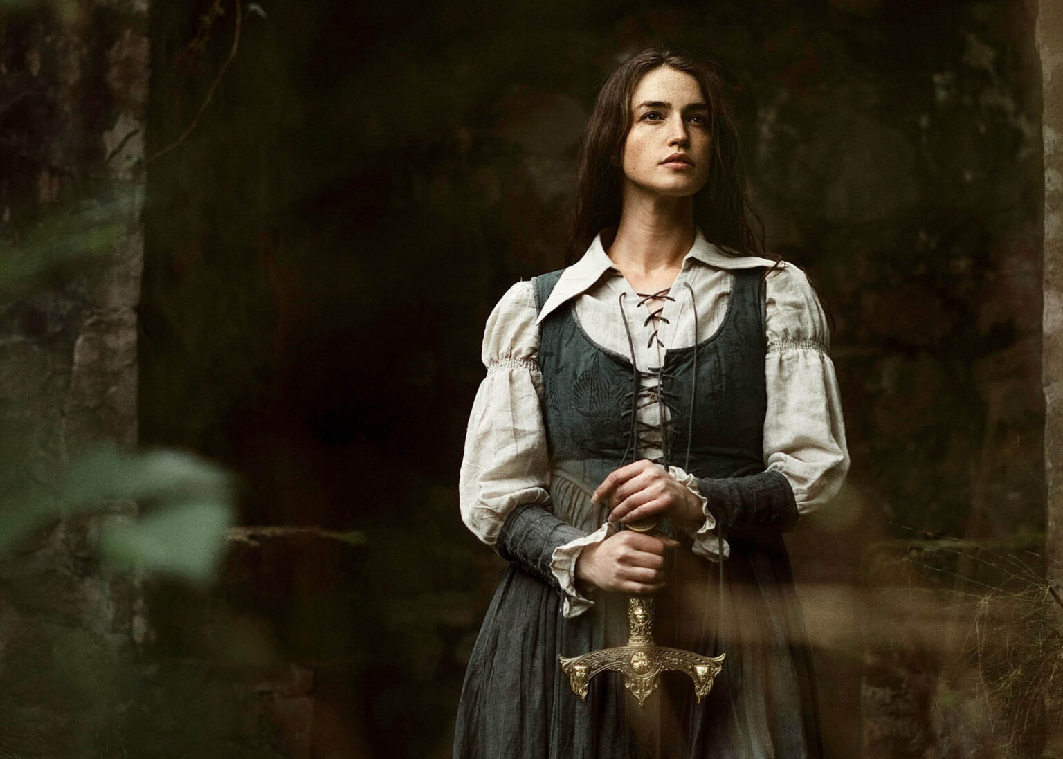 Set Apart – FOR EVERY WOMAN RETURNING TO CHRIST-CENTERED FEMININITY